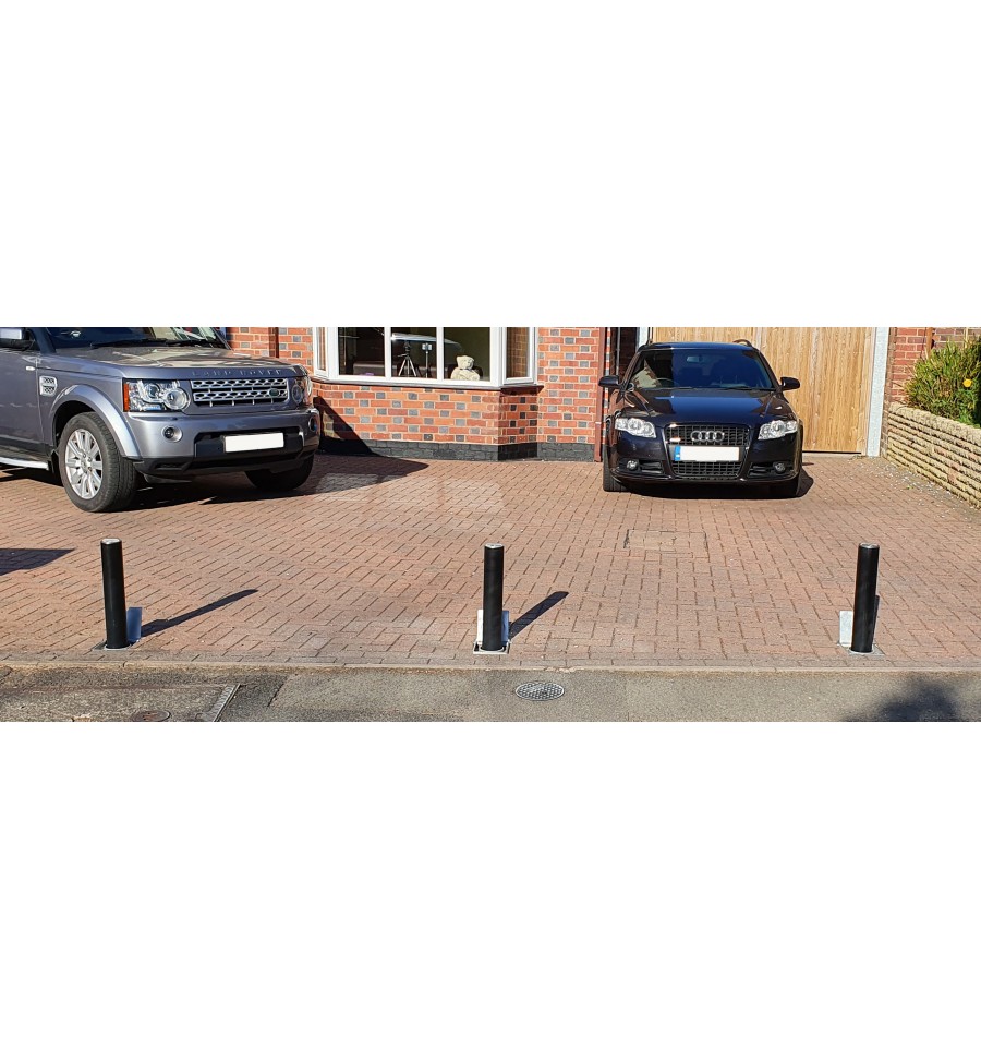 Black RB-200B Retractable Telescopic Security Bollard & Post.